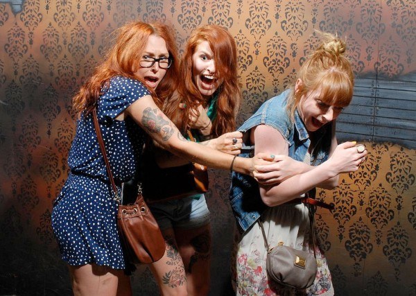 The Funniest Haunted House Reactions You'll Ever See - fascinately