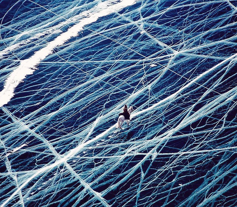 These Frozen Lakes, Oceans and Ponds are Breathtakingly Gorgeous ...